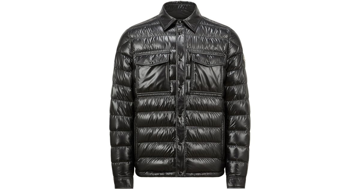 Moncler Logo Patch Down Jacket in Black for Men | Lyst