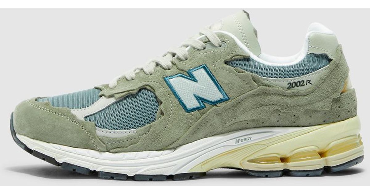 New Balance 2002r Protection Pack Sneaker in Green for Men | Lyst