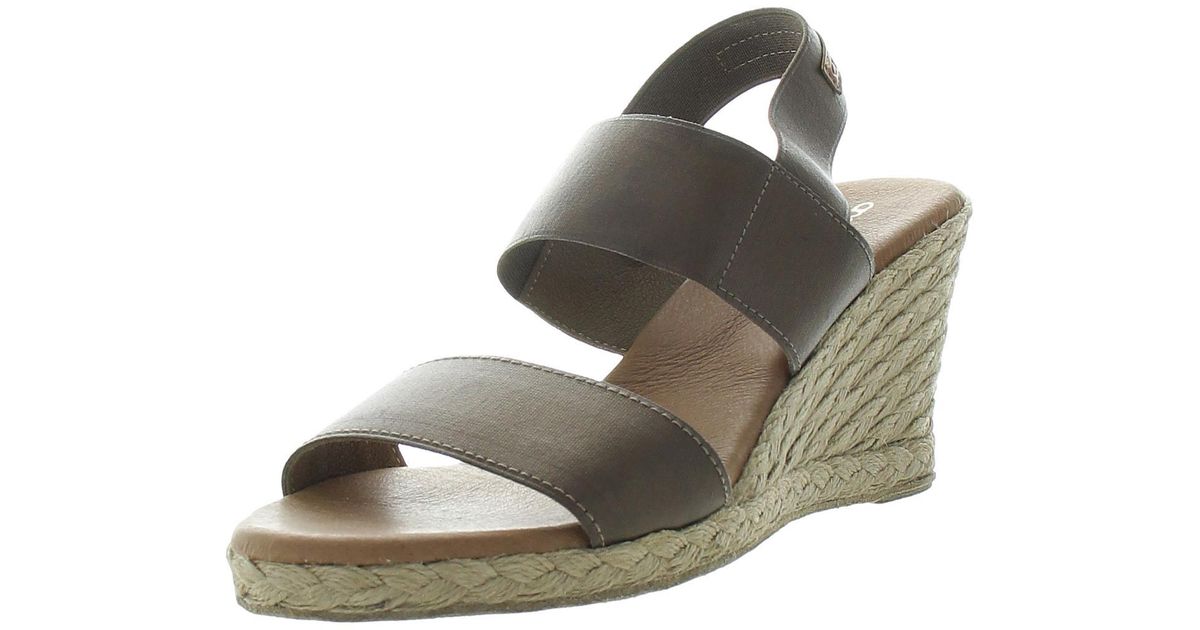 Andre Assous Stretch Wedge Sandals in Metallic | Lyst