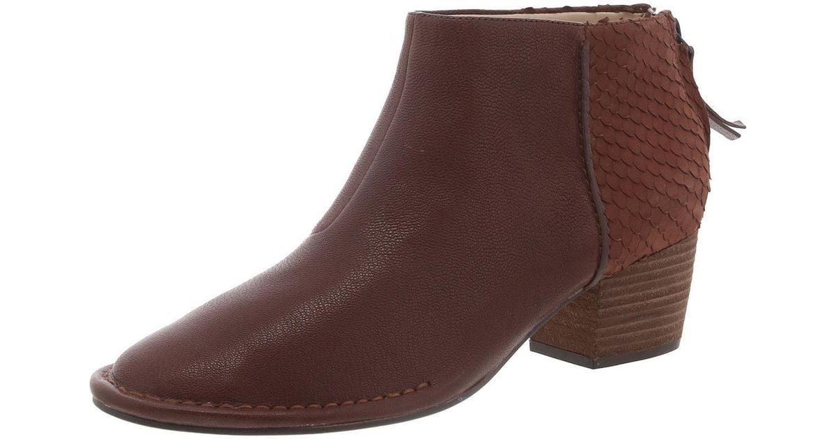 Clarks Leather Textured Ankle Boots in Brown | Lyst