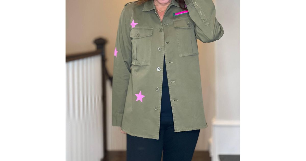 Moving Forward Army Shacket With Rhinestone Peace Sign in Green | Lyst