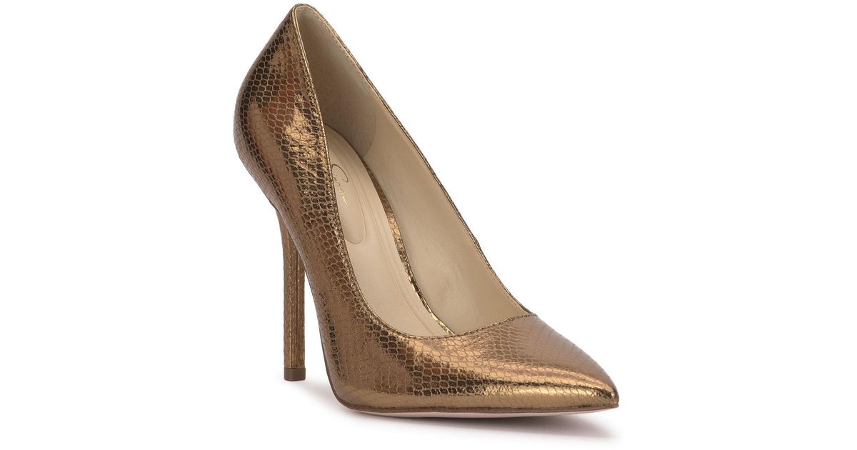 Jessica Simpson Levila Pumps in Natural | Lyst
