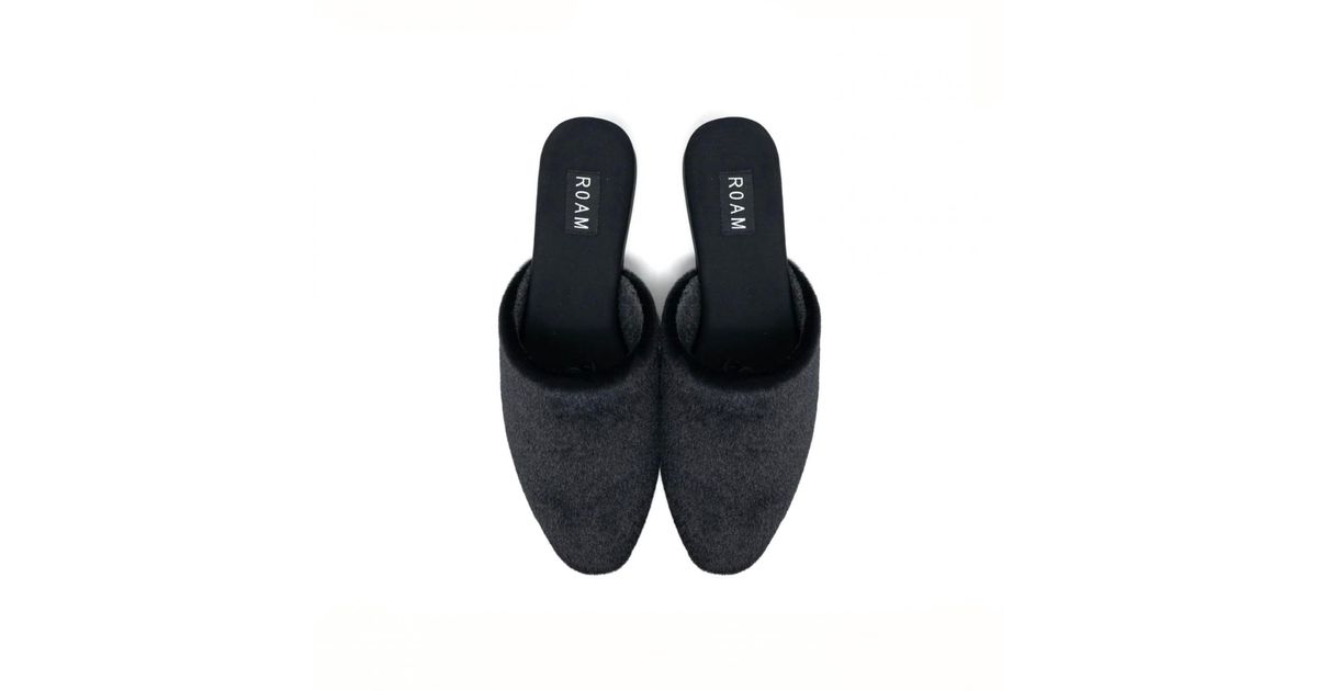 Roam Pony Faux Calf Hair Mule in Black | Lyst