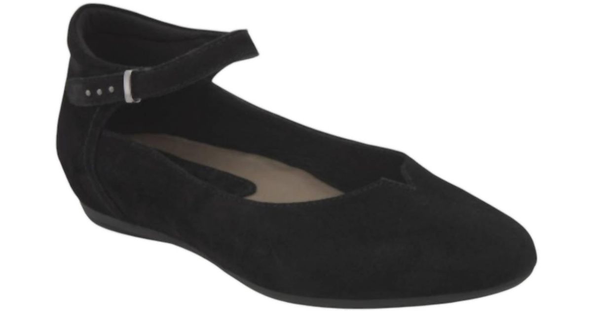 Earthies Emery Ballet Flat in Black | Lyst