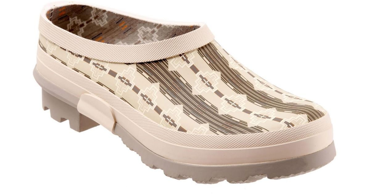 Pendleton Santa Clara Printed Rubber Clogs in White | Lyst
