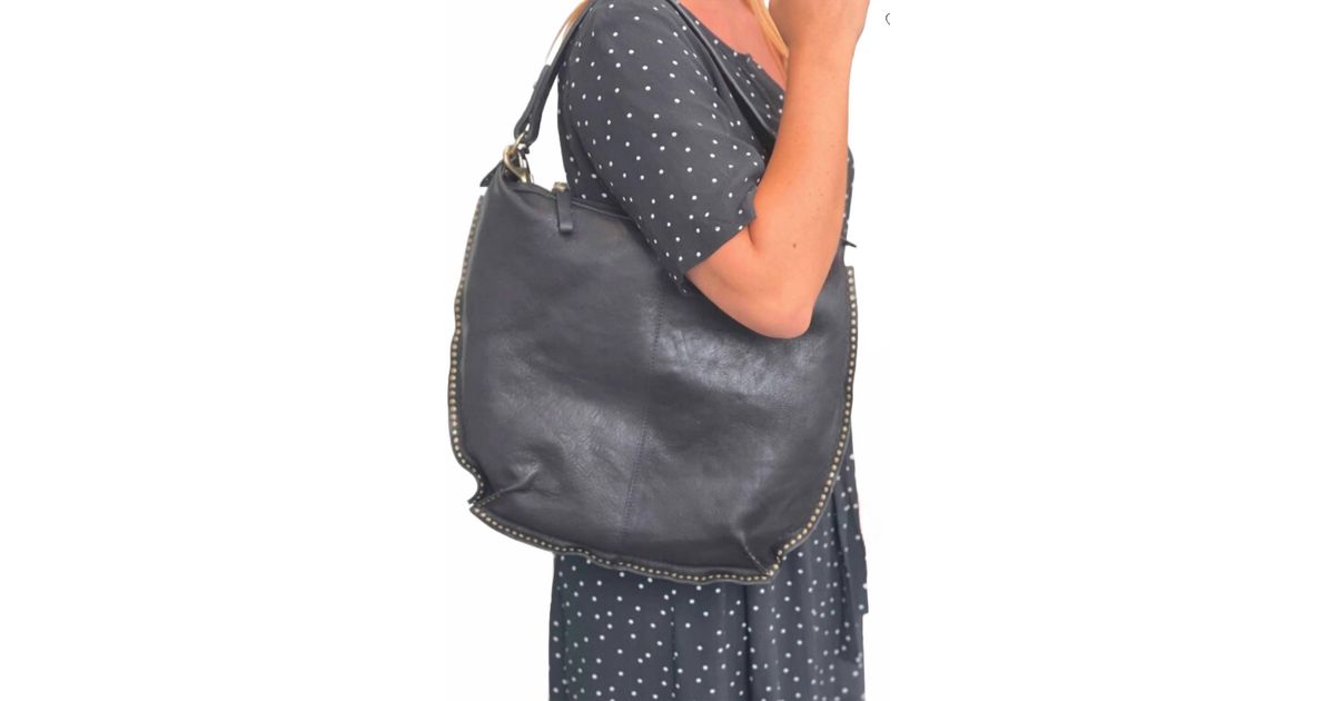 Campomaggi Monosp Mezzaluna Leather Shoulder Bag in Gray | Lyst