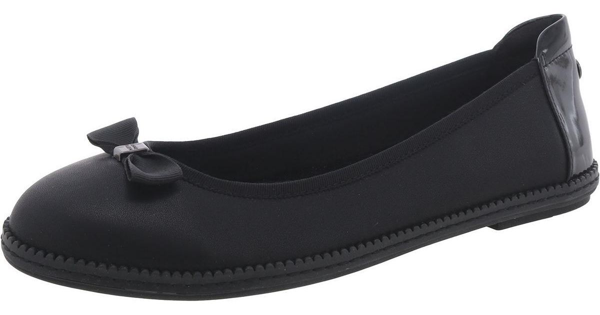 Anne Klein Ember Faux Leather Round Toe Ballet Flats in Black | Lyst