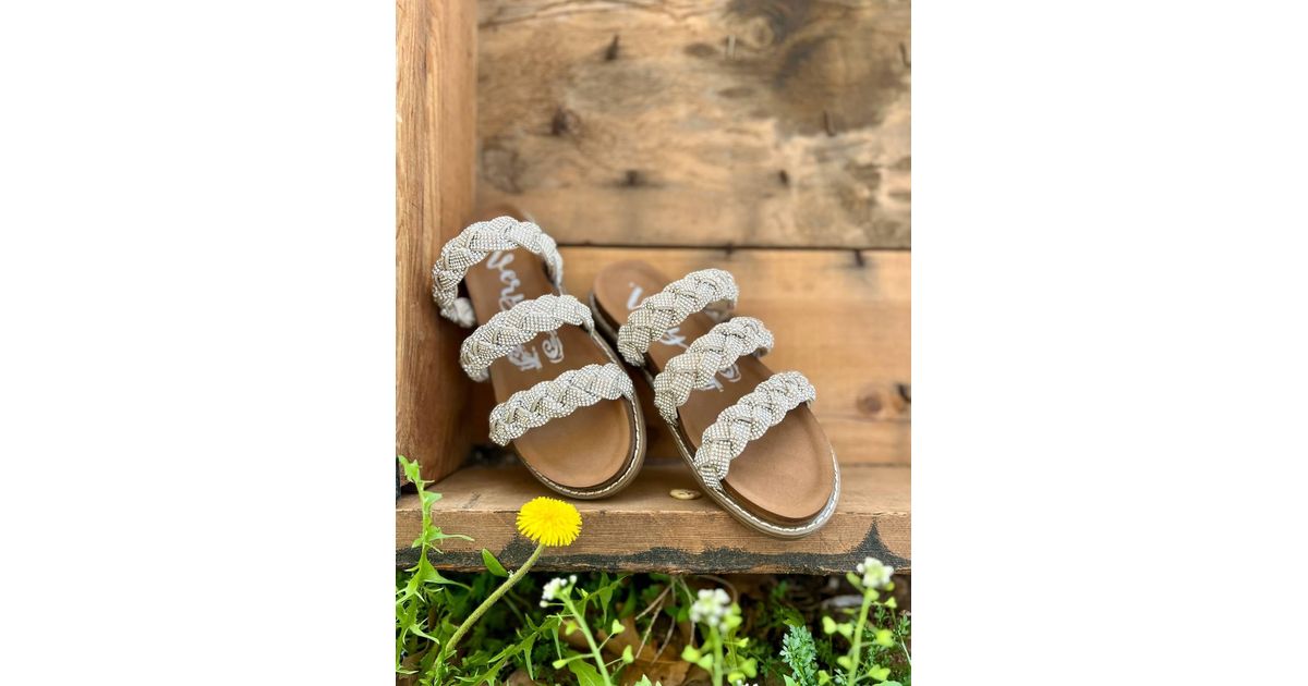 Very G Luxurious Braided Sandals in Metallic | Lyst