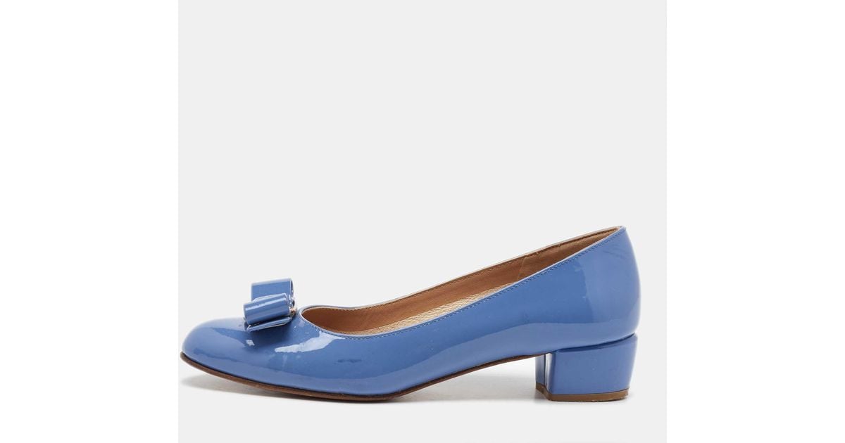 Ferragamo Light Patent Leather Vara Bow Pumps in Blue | Lyst