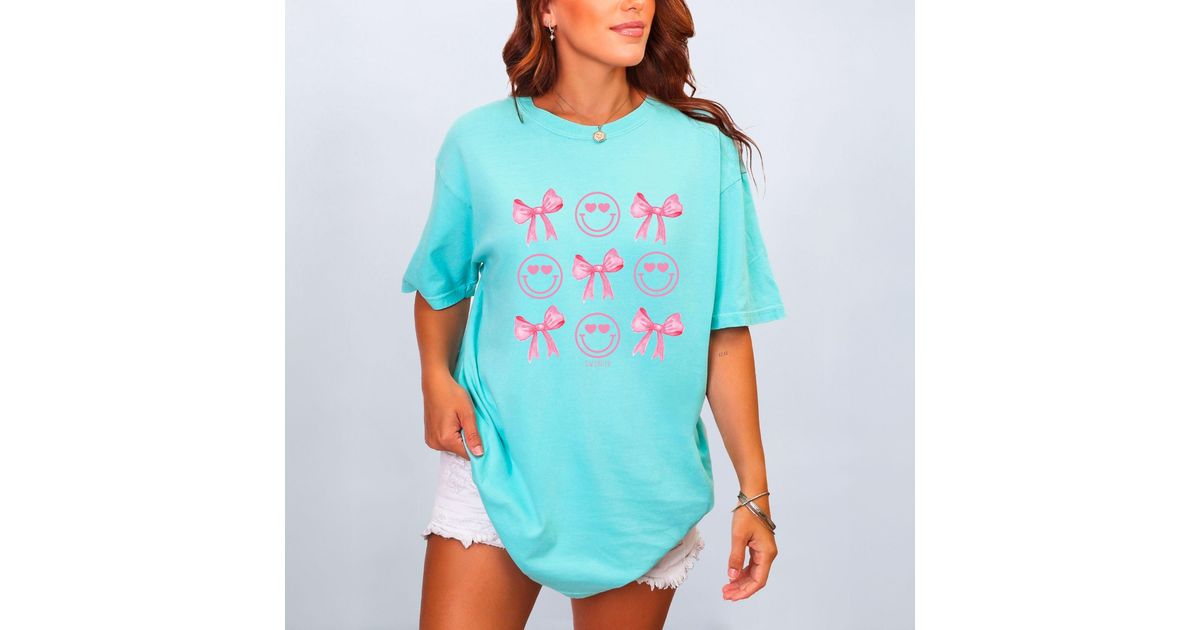 Simply Sage Market S. W.Smiley Smiley Face Coquette Chart in Pink | Lyst