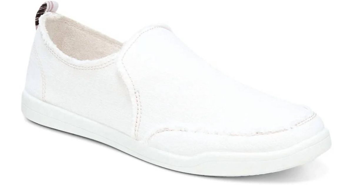 Vionic Malibu Canvas Shoes in White | Lyst