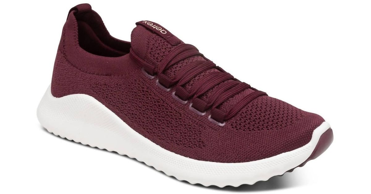 Aetrex Carly Sneakers in Purple | Lyst