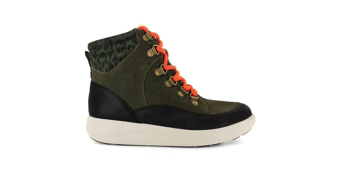 Strive Cotswold Boots in Black | Lyst