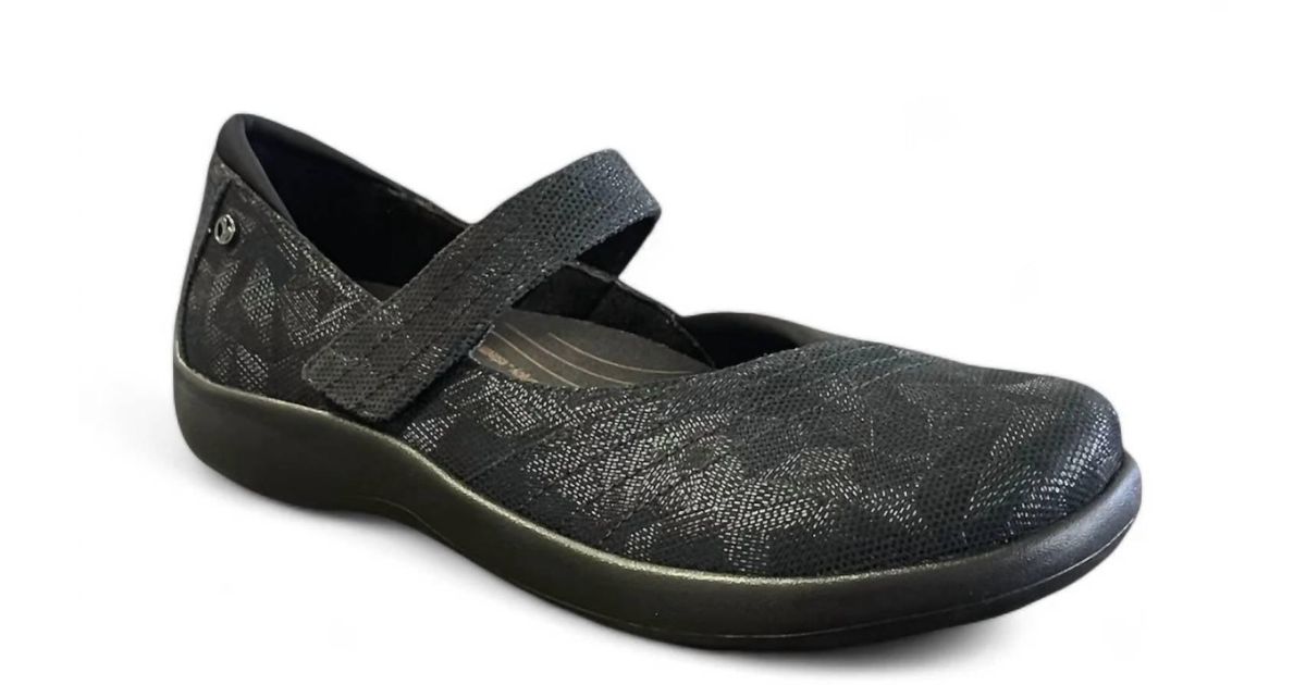 Revere Timaru Mary Jane Shoes in Black | Lyst