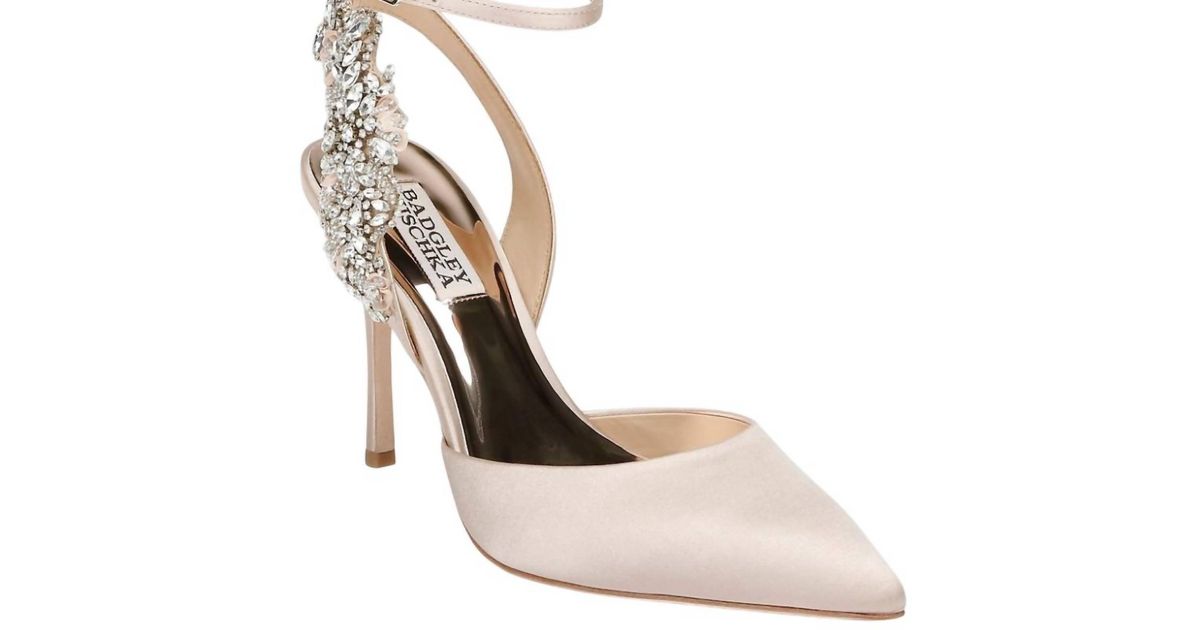 Badgley Mischka Blanca Crystal Embellished Bridal Pumps in White | Lyst