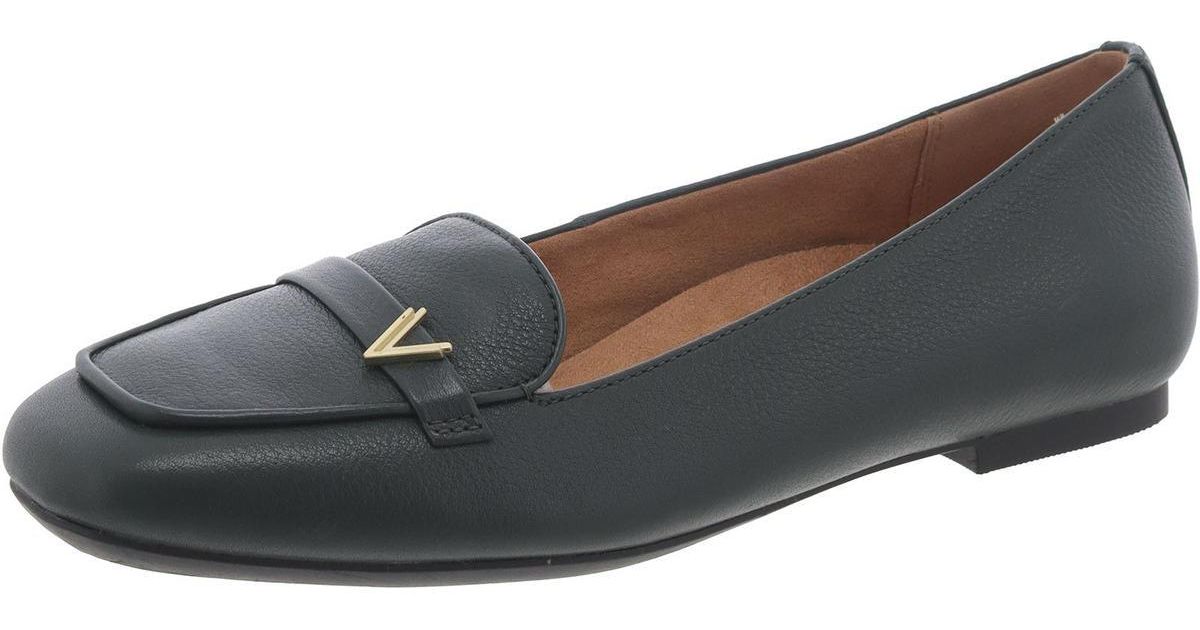 Vionic Hayes Leather Slip On Loafers in Brown | Lyst