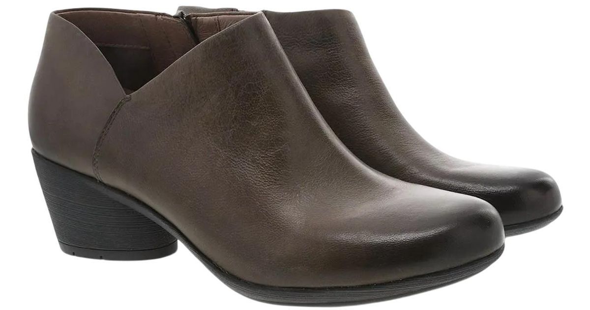 Dansko Raina Burnished Nubuck Boots in Brown | Lyst