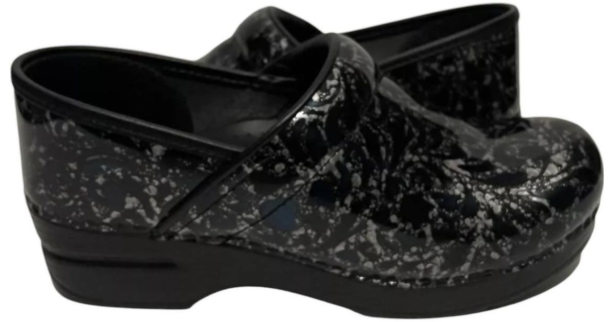 Dansko Professional Clog in Black | Lyst