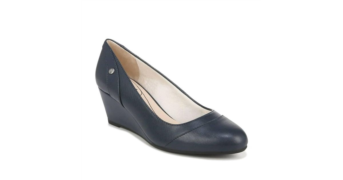 LifeStride Dream Pump Wedge Shoes in Blue | Lyst