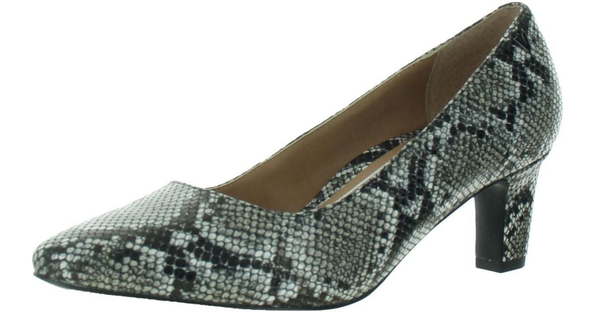 Vionic Leather Slip On Pumps in Green | Lyst