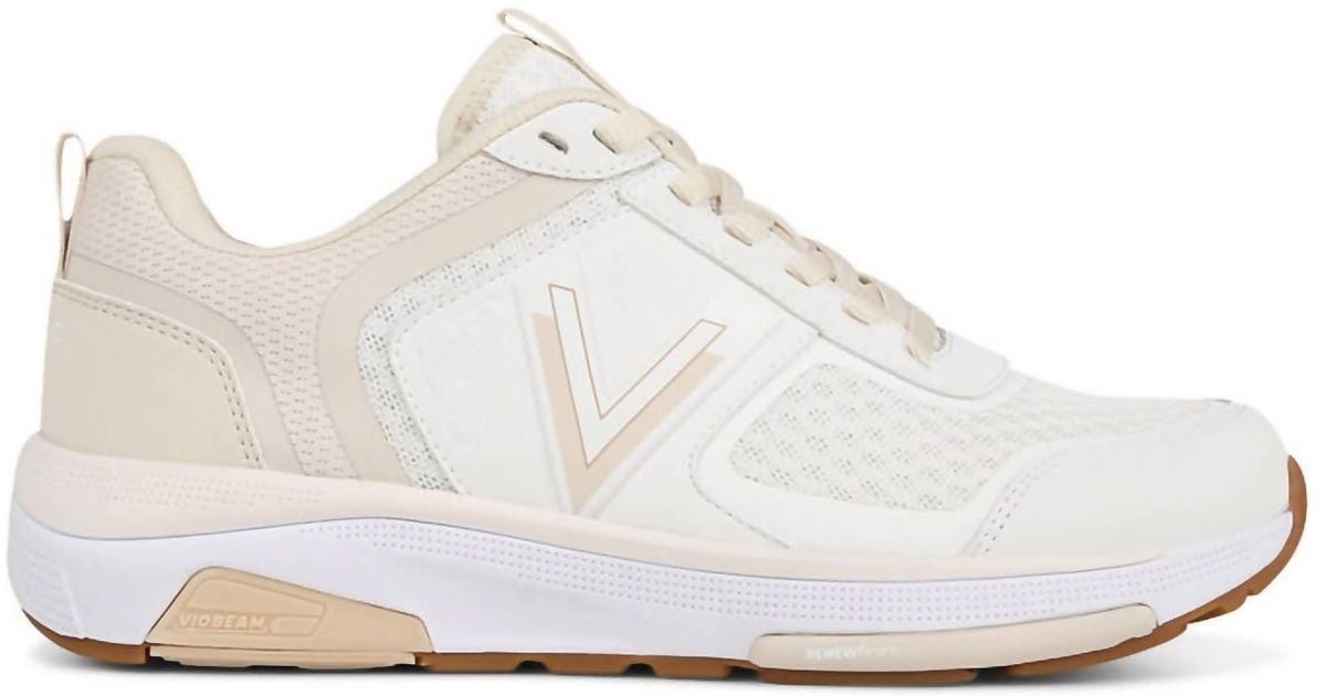 Vionic Strider Shoe in White | Lyst