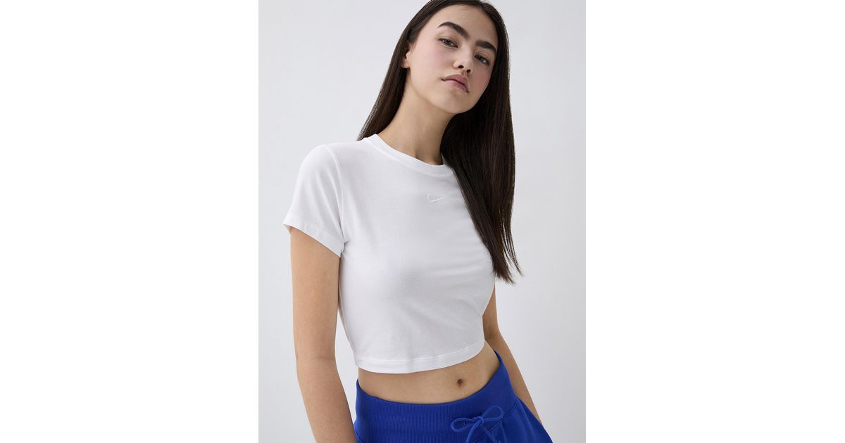 Nike Logo Cropped Tee in White | Lyst