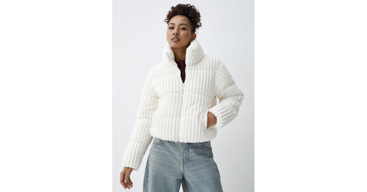 ONLY Wide Ribbing Plush Puffer Jacket in White | Lyst