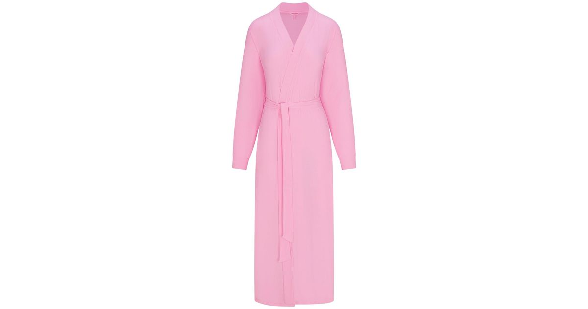 Skims Long Robe Bubble Gum in Pink | Lyst