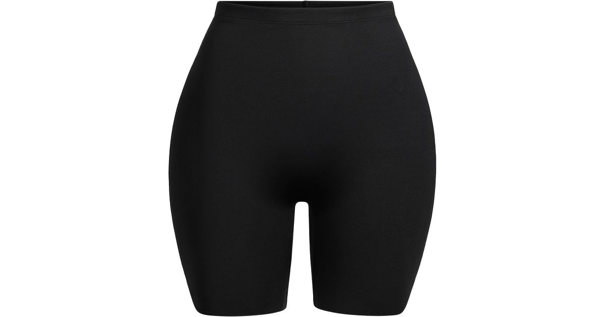 Skims Hip Enhancing Padded Short in Black | Lyst