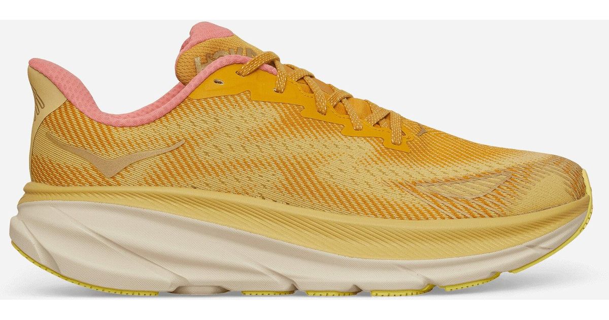 Hoka One One Stealth/Tech Clifton 9 Gore-Tex Sneakers Varsity Vanilla ...