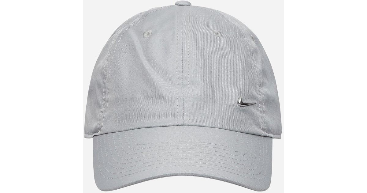 Nike Dri-Fit Club Metal Swoosh Cap Light Smoke in Grey for Men | Lyst UK