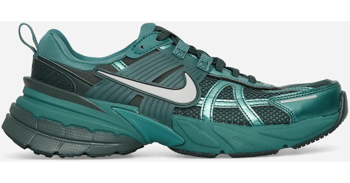 Nike Wmns V2K Run Sneakers Bicoastal / Vintage in Green | Lyst
