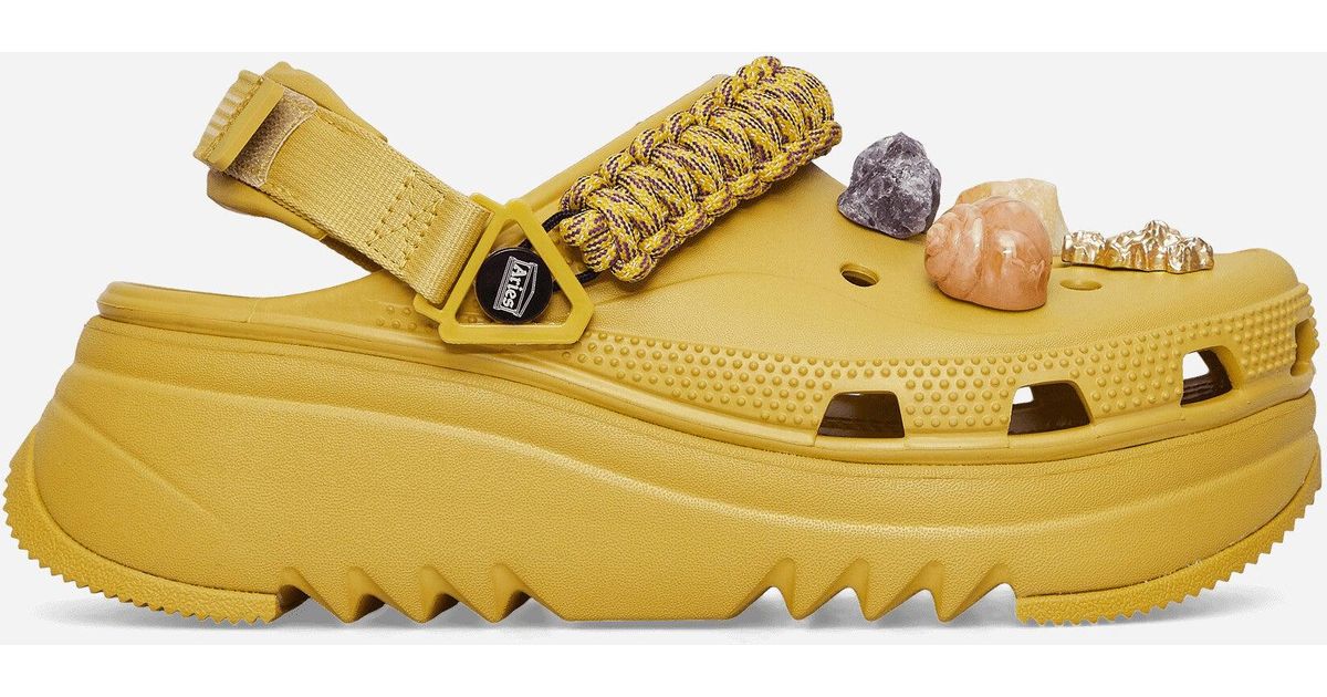 Crocs™ Aries Hiker Xscape Clogs Desert Grass in Yellow for Men | Lyst