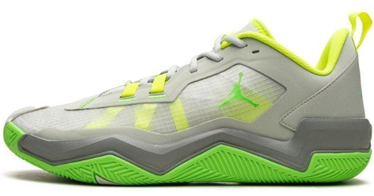 Nike One Take 4 "Slime" Shoes in Green | Lyst UK