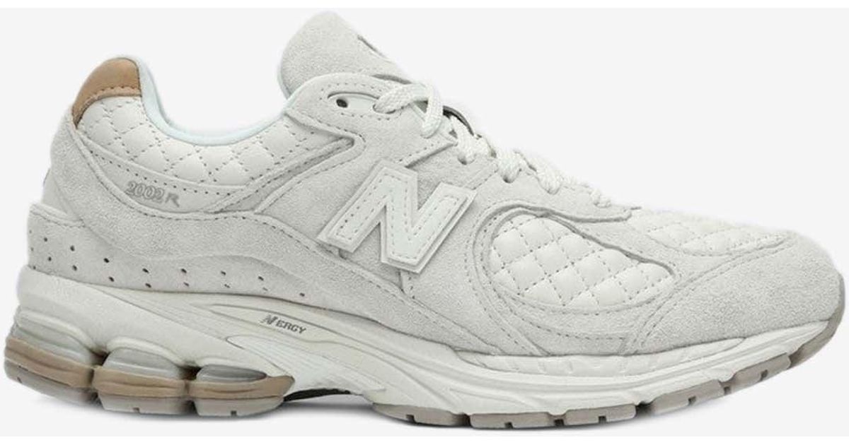New Balance 2002R Low-Top Sneakers in White | Lyst