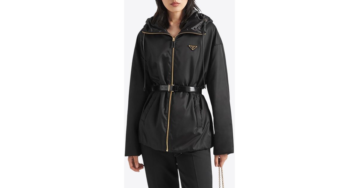 Prada Triangle Logo Re-Nylon Belted Padded Jacket in Black | Lyst