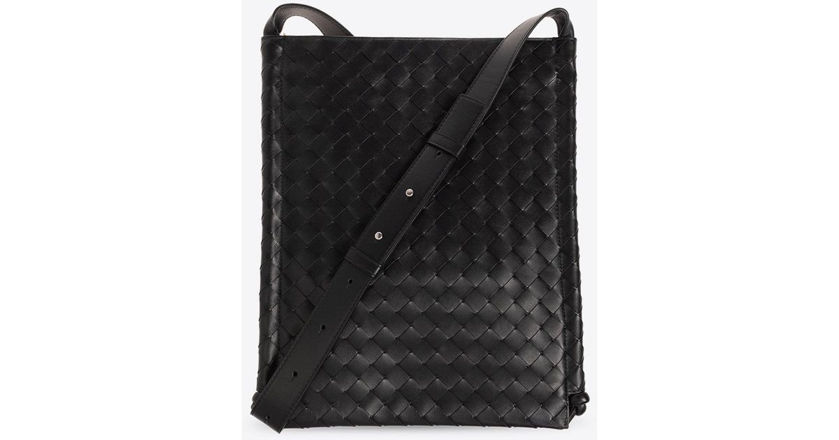Bottega Veneta Large Flat Loop Intrecciato Leather Messenger Bag in ...