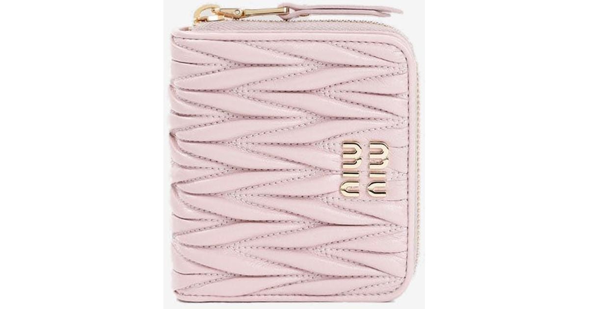Miu Miu Matelassé Nappa Leather Zip Wallet in Pink | Lyst