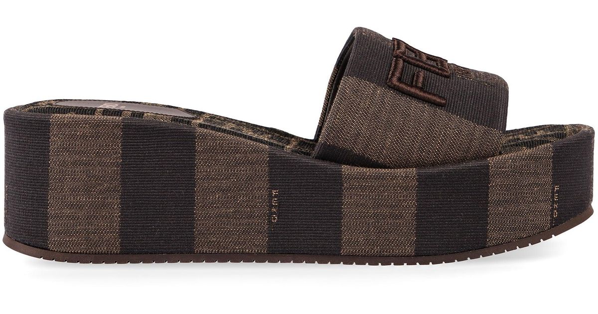 Fendi Sunshine Fabric Slides in Brown | Lyst