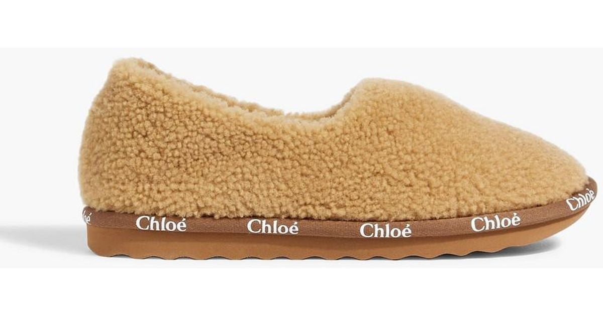 Chloé Woody Shearling Slippers in White | Lyst