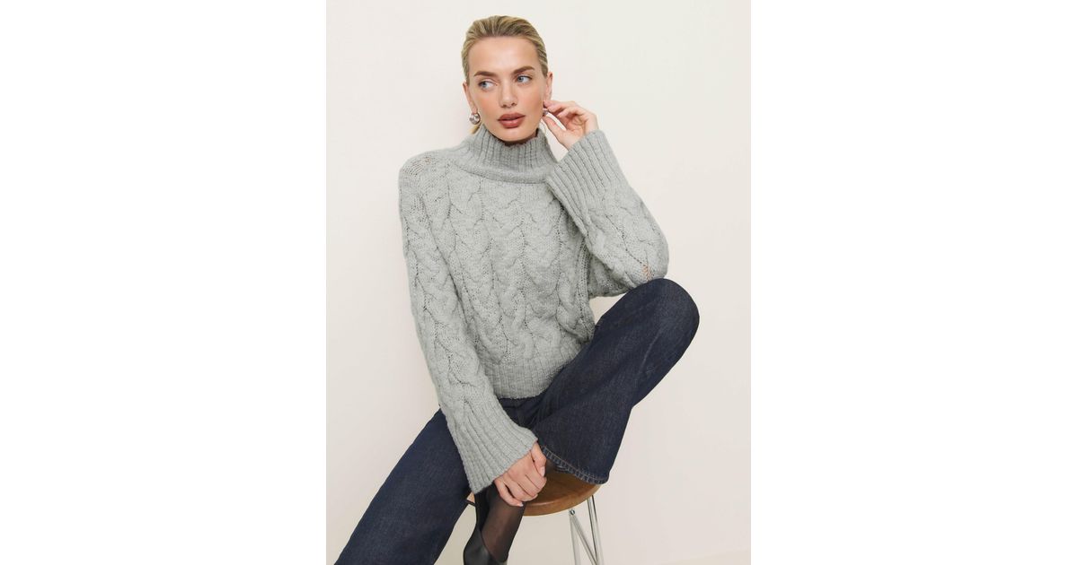 Reformation Jax Chunky Cable Knit Turtleneck in Gray | Lyst