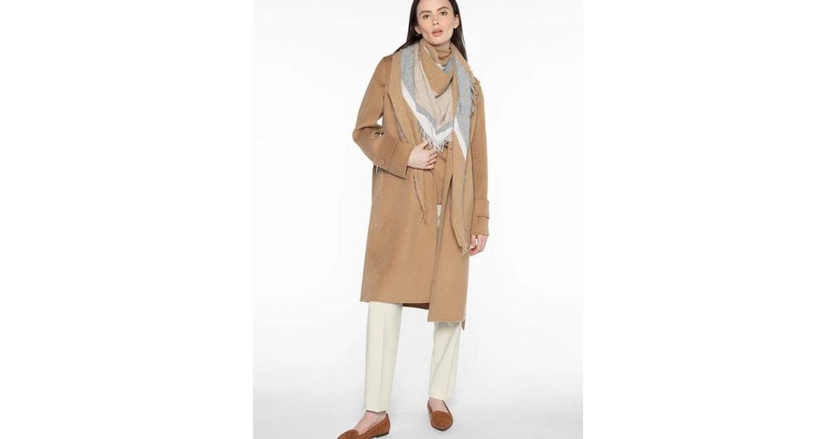 Kinross Cashmere Cashmere Striped Fringe Triangle Wrap in White | Lyst