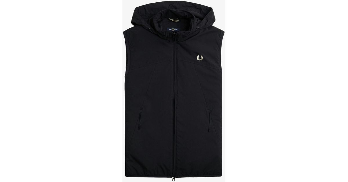 Fred Perry J7821 Zip Through Concealed Hood Gilet in Black for Men | Lyst