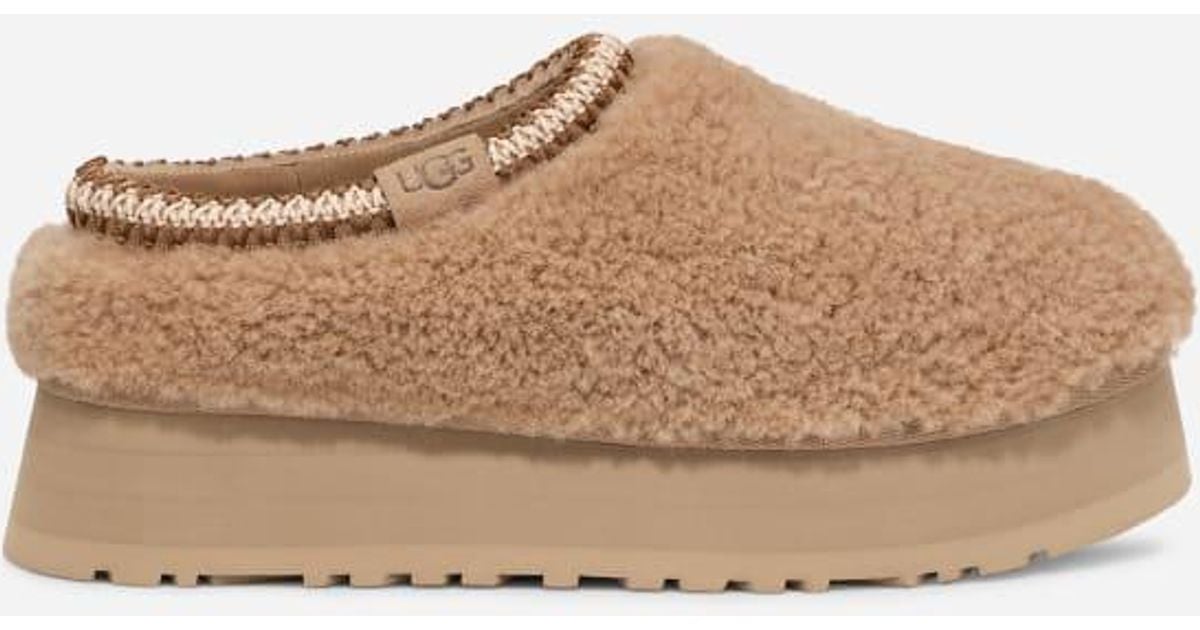 UGG Maxi Curly Tazz Sheepskin Slippers in Black | Lyst