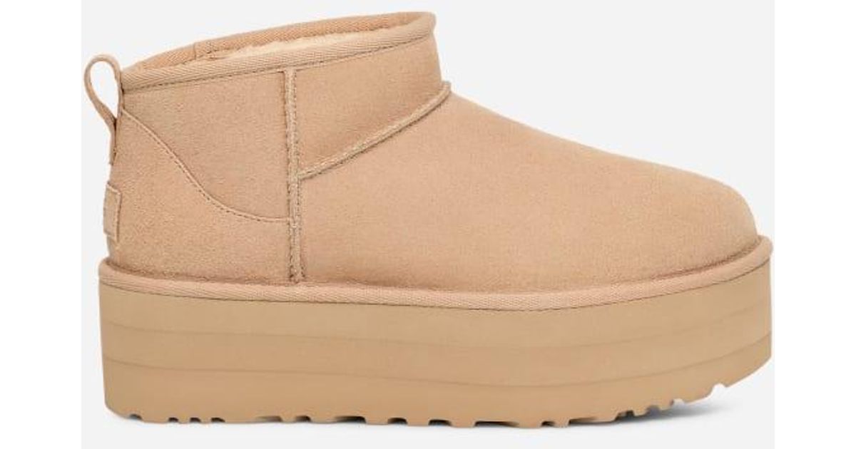 UGG ® Classic Ultra Mini Platform Boot in Black | Lyst