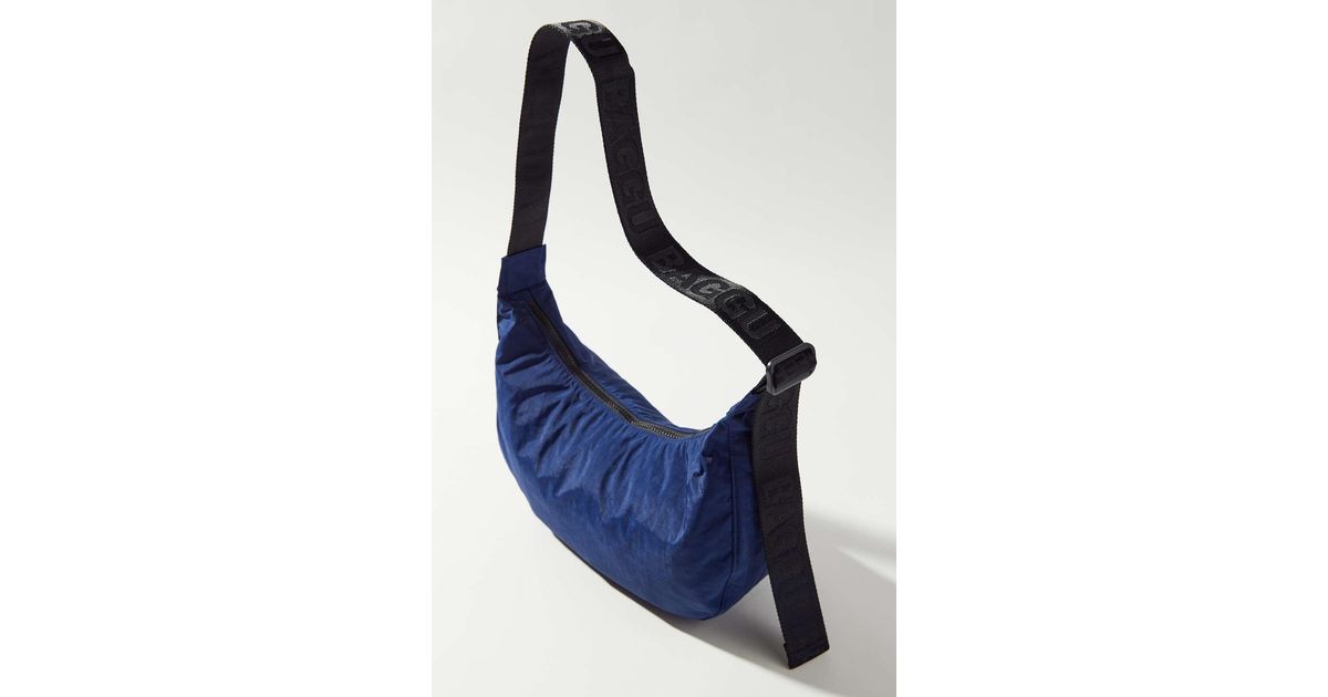 BAGGU Medium Nylon Crescent Bag in Blue | Lyst