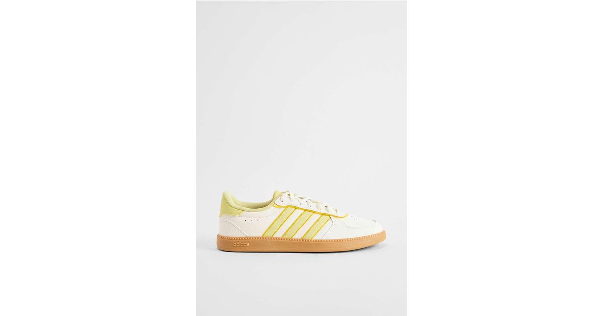 adidas Yellow Breaknet Sleek Trainers in White | Lyst UK