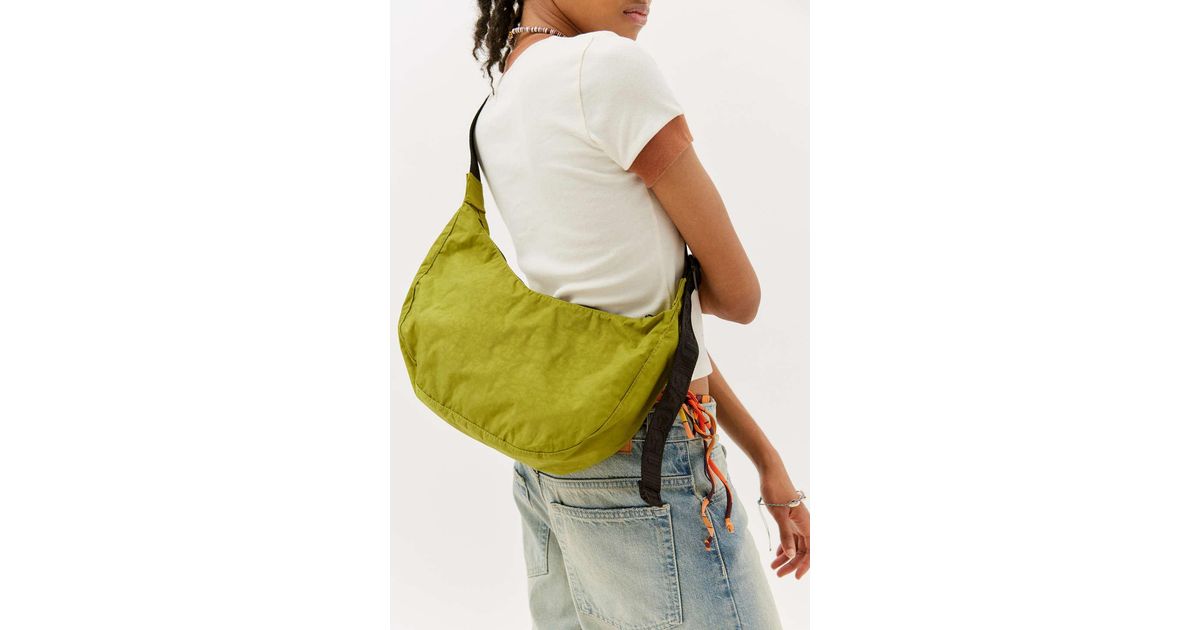 BAGGU Medium Nylon Crescent Bag in Green | Lyst