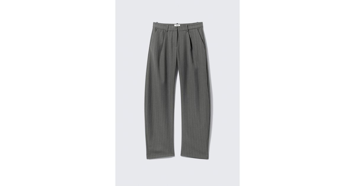 Monki Loose Fit Cocoon Leg Suiting Trousers in Grey | Lyst UK