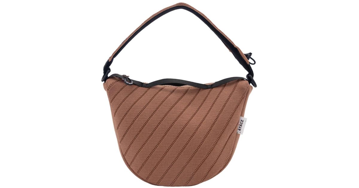 Atacz Nimbus Sling Mud M in Brown | Lyst